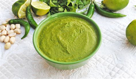 How To Prepare Pudina Or Dhaniya Chutney At Home