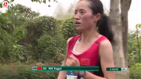 李丹获得军运马拉松女子个人铜牌今天武汉世界军人运动会马拉松比赛在东湖绿道举行参赛的各国选手们在风景如画的赛道里展开了角逐最终巴林选手