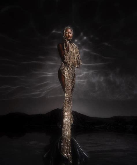 gabriela on Twitter | Glamour fashion, Fashion, Cher photoshoot