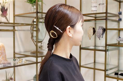 【3分で簡単ヘアアレンジ】大人の「ひとつ結び」があか抜ける！ 簡単！大人のヘアアレンジlesson Mi Mollet（ミモレ