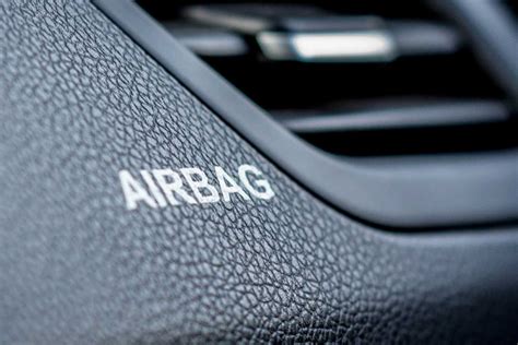 Astuce pour Enlever Voyant Airbag Guide Complet et Précautions à Prendre les pechesdumotard