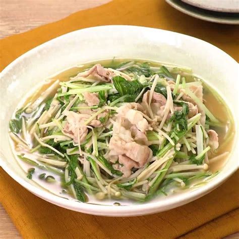 少ない材料で作れる！ 水菜と豚肉の煮物のレシピ動画・作り方 Delish Kitchen