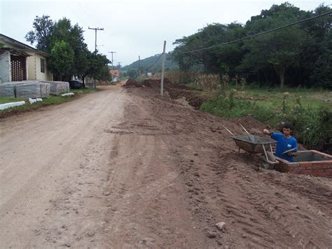 Secretaria De Obras Atua Em Várias Frentes De Trabalho Região Dos Vales