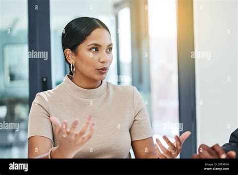 Merci de m avoir écouté une femme d affaires pendant une réunion au