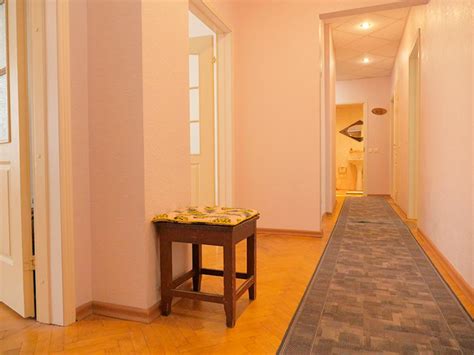 Снимите 5 комнатную квартиру в центре 130м2