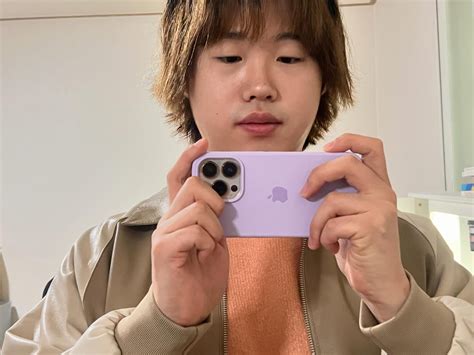 스치니들아 다들 잘 지냈어 오늘 오랜만에 스레드를 켰어ㅎㅎ 다들 잘 지내고 있지 난 스레드를 하지 않는 동안 몸도 별로 좋지 않고 마음도 많이 좋지 않은 상태에서