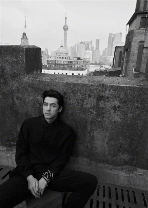 胡歌时尚芭莎帅气写真图片胡歌黑白质感写真大片 三千图片网