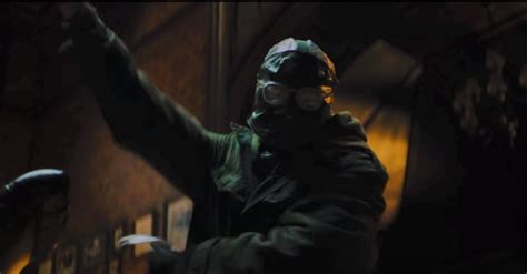 The Batman First Look At The Riddler In Newly Revealed Images From