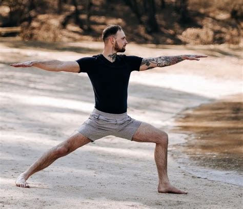 10 Redenen Waarom Mannen Yoga Moeten Doen Men At Work