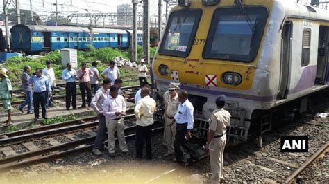 Coach Of Local Train Heading To Karjat Derails At Cst In Mumbai The Quint