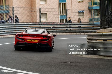 Ferrari F8 Spider Red Tributeversion Die In Der Mirabeauhautekurve Der