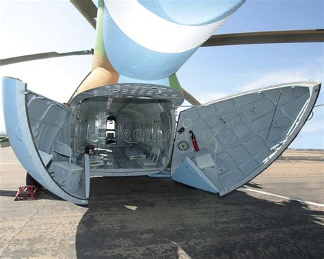 Fuselaje Del Helic Ptero De Cargo Foto De Archivo Imagen De Tubo