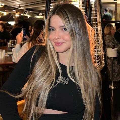 Pin De Alintuşca K Em Ellla Feminino