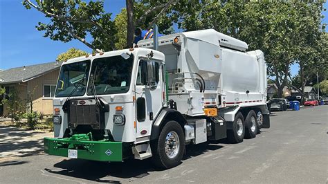 “the Oddball” Brand New 2025 Peterbilt 520 Labrie Automizer Nrwc