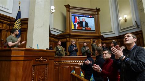 Великобритания выделит еще 1 6 млрд долларов на военную помощь Украине