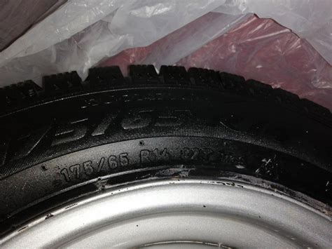Pirelli Ice Zero — Lada Гранта (2G) FL, 1,6 л, 2019 года | шины | DRIVE2