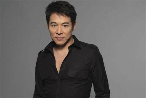 王晶揭秘蔡子明被杀案：吓坏李连杰，曾受高人指点，周星驰太幸运谈判嘉禾香港