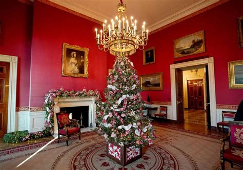 Trump Goes Big With White House Christmas But Who Pays Abc News