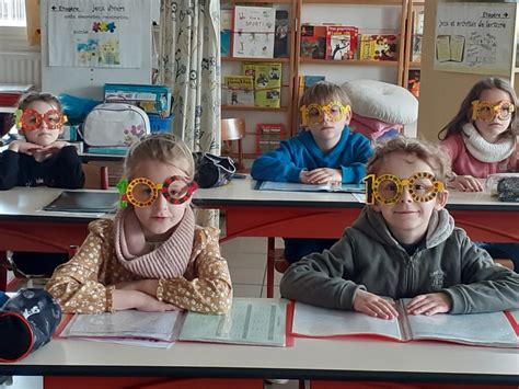 Tous CENT scène pour les classes de CP et CP CE Ecole Sacré Coeur La Bruffière
