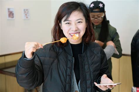逛烹饪名校品特色美食味道嘹咋咧 学校新闻 陕西新东方烹饪学校
