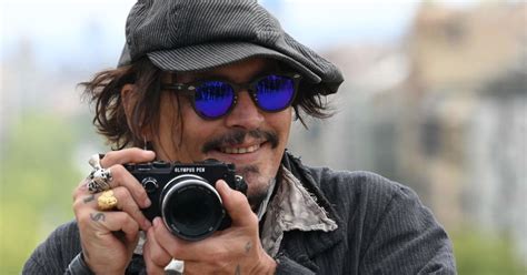 Johnny Depp Neuen Dior Werbevertrag Unterzeichnet