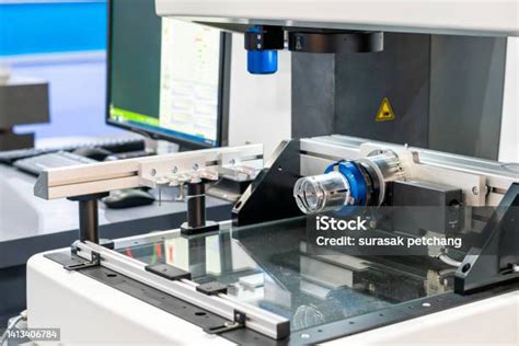 검사 다 외부 차원 모양 단면도 외관 등등을 위한 첨단 기술 및 정밀도 광섬유 고속 측정 기계에 의해 측정하는 도중 금속 공작물