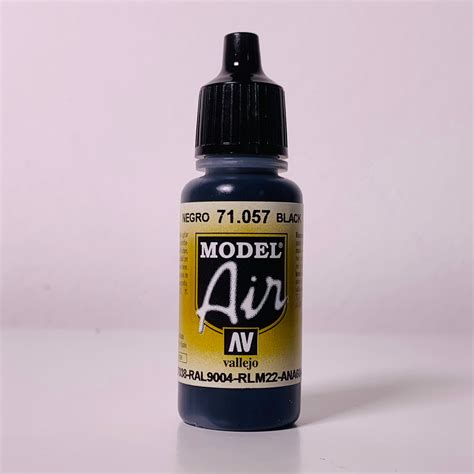 Vallejo | Model Air: Black | Langmesser-Modellwelt