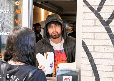 Food Vlogger Calls Eminems Moms Spaghetti Restaurant Worst