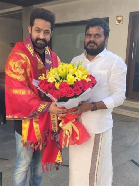 Ap Politics సీఎంను చేయమని పవన్ ఎలా అడుగుతున్నారుజనసేనానికి ముద్రగడ