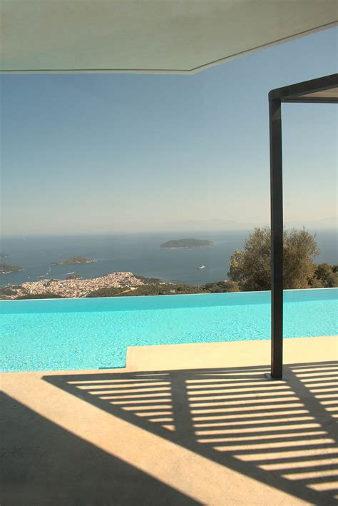 The Polygon House Archetype