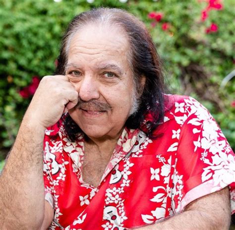 La estrella porno Ron Jeremy será declarado incompetente en su juicio por violación debido a su