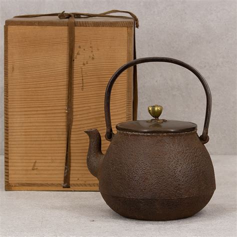 鉄瓶 時代鉄製湯沸 小振り 無銘 木箱入り品牌价格图片代购帮
