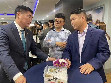 С Бямбацогт АНУ ын Сан Франциско Чикаго Вашингтон Сиэтл гэсэн хотод зорчигч урсгалын