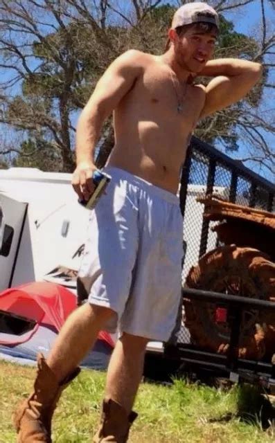 Shirtless Male Muscular Beefcake Redneck Country Hunk Beefy Jock Photo X C Eur