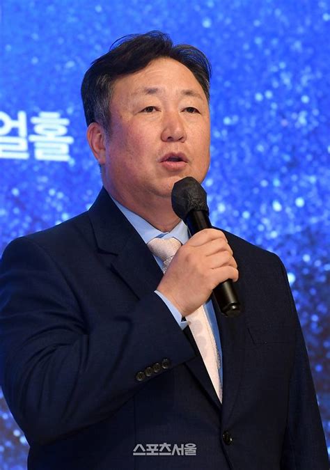 Lg 차명석 단장 “fa 임찬규·함덕주 최선을 다해 계약하겠다” Ss 시선집중
