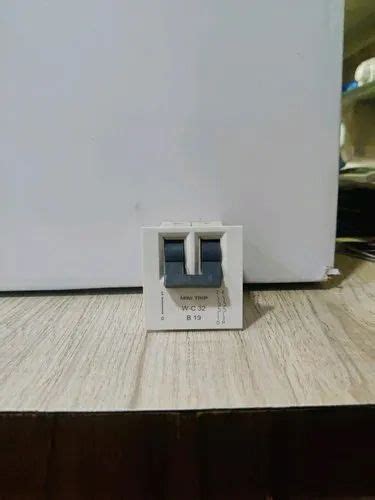 32a Modular Double Pole Mcb At ₹ 110 Piece In Thane Id 22610217188