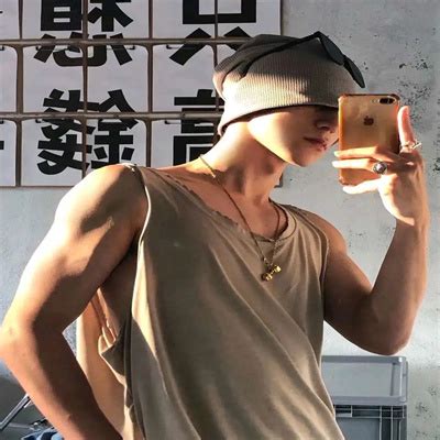 2022最新肌肉男真人微信高清图片 帅气撩人的猛男潮男头像大全 男生头像 美头网