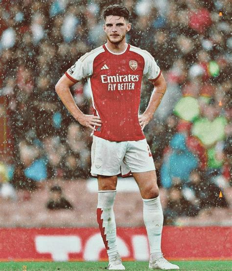 라이스 골 다시봐도 가슴트래핑 슈팅까지 기모으는 시간이 길어서 슬로우모션 효과 입힌거같네 해외축구 에펨코리아