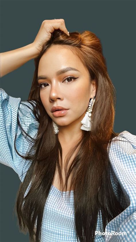 Nora Danish Gadis Artis