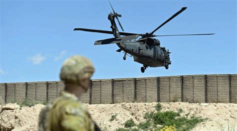 Black Hawk Military Helicopters Australia To Buy Black Hawk Military Helicopters From
