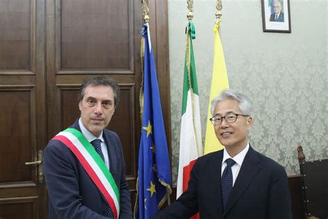 Il Sindaco Di Catanzaro Nicola Fiorita Ha Incontrato L Ambasciatore Del