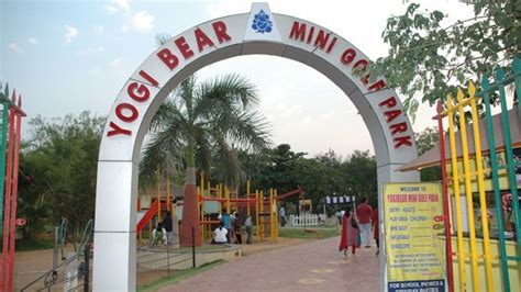 Yogibear Mini Golf Park