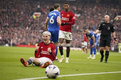 Man United Win 2 0 Over Everton In Premier League Borneo Bulletin Online