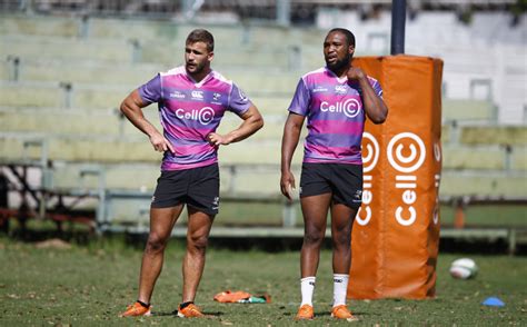 Sharks Boosted By The Return Of Captain Lukhanyo Am To Training