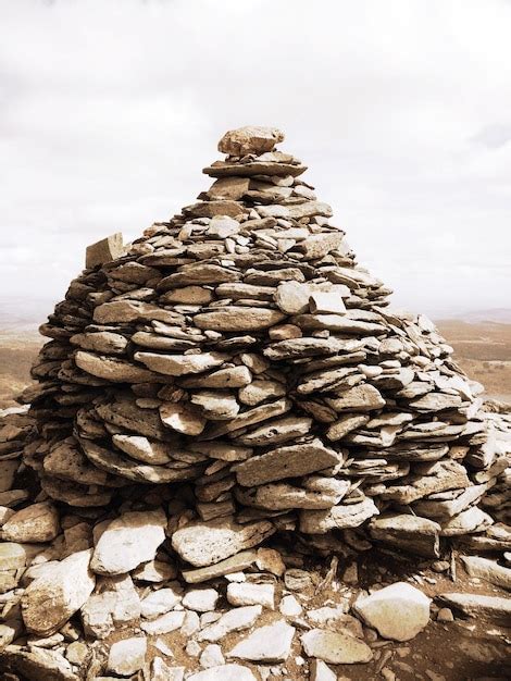 Premium Photo Ancient Structure Against Cloudy Sky