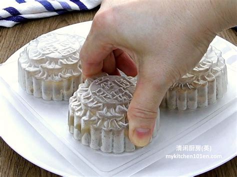 Attractive Brown Sugar Agar Agar Cendol Jelly Mooncakes