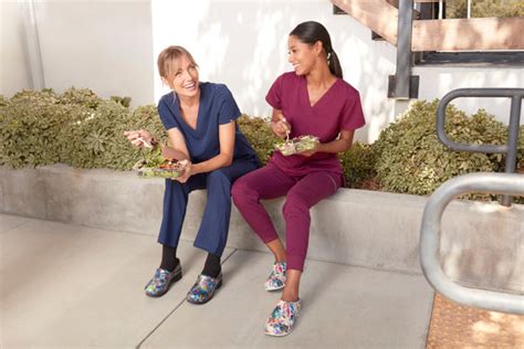 The Benefits Of Dansko Clogs For Nurses And Healthcare Professionals