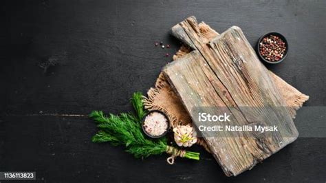 菜式功能表的背景頂部視圖文本的可用空間質樸的風格 照片檔及更多 切斷 照片 切斷 匙羹 叉 Istock