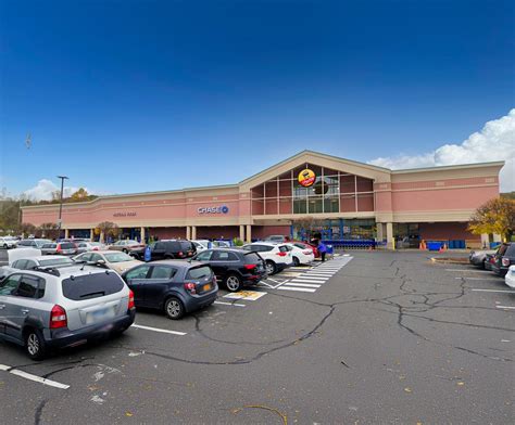 1 Padanaram Rd Danbury Ct 06811 North Street Shopping Center Loopnet