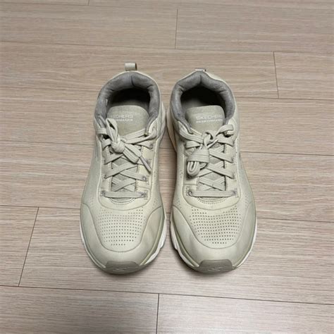 스케쳐스 여성 운동화 240mm 당근 중고거래